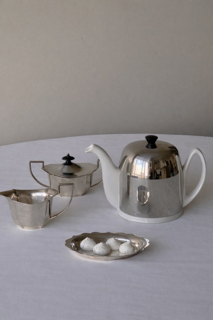 1953 Guy Degrenne Salam teapot with inox cloche cover/ 1953 Guy ...