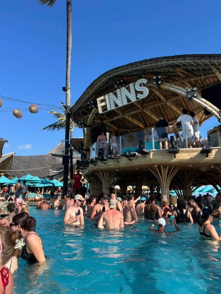 여자끼리 발리 핀스 비치클럽 다녀온 후기 Finns Beach Club (분위기 분석, 테이블 예약 추천) : 네이버 블로그