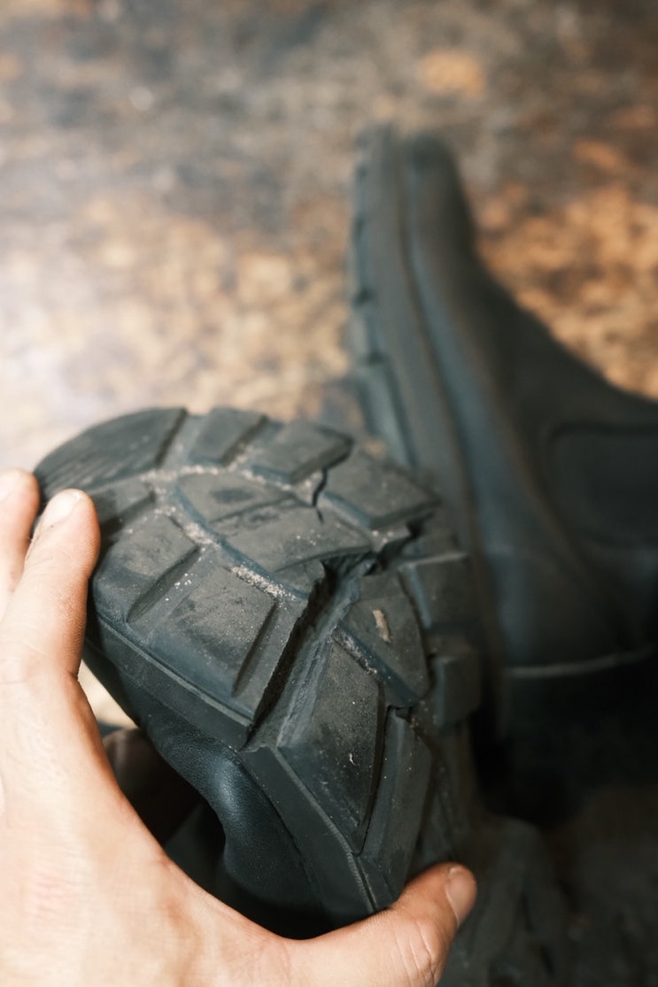 가수분해 된 블런드스톤 오리지널 시리즈 첼시부츠 비브람2070 trento 전창교체 by블랙샤인명동본점 : 네이버 블로그