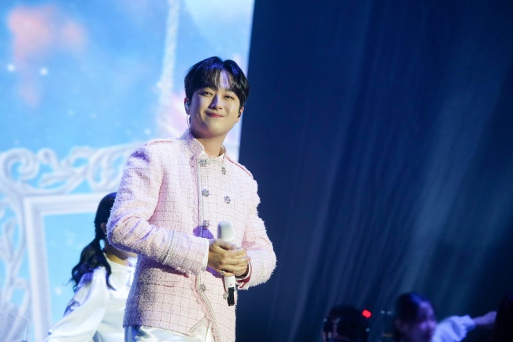 이찬원 대구 콘서트, 앵콜만 네 번…찐 팬덤이 만든 찬란한 밤 : 네이버 블로그