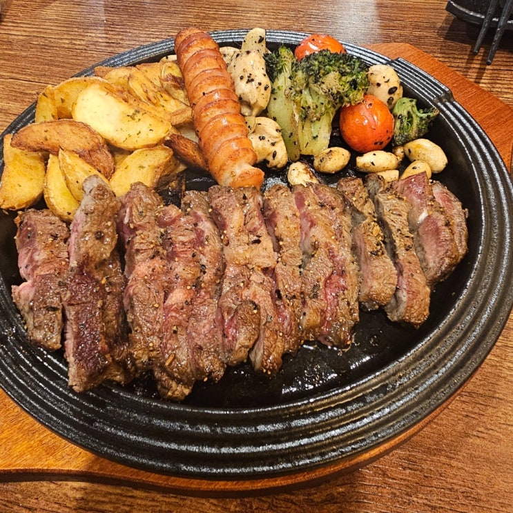 경리단길 올라가다 우연히 잘 고른 한 끼 : 네이버 블로그