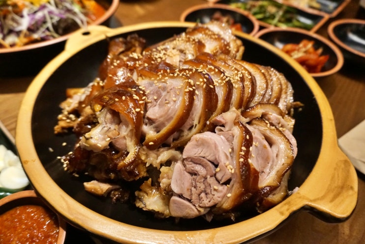 송도 인천대입구역 맛집 잡내 없이 쫄깃한 럭키족발 데이트 : 네이버 블로그