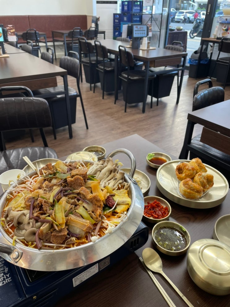 [안산/중앙동] 안산 중앙동 육개장 맛집 술 안주로 좋은 육회장 본점 : 네이버 블로그