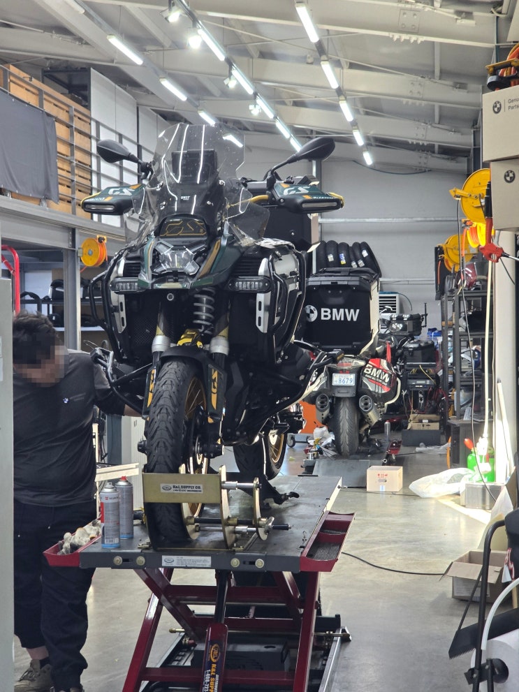 2026.04.07 BMW R1300GS ADV 15,000km 점검 : 네이버 블로그