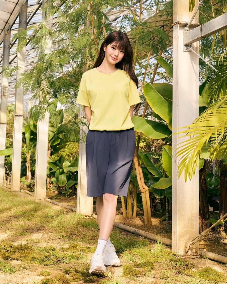 가수 아이브 맴버 장원영의 아이더 화보모델 사진 : 네이버 블로그