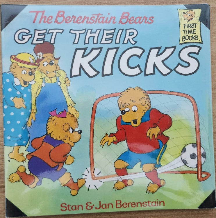 베렌스타인 베어스 The Berenstain Bears GET THEIR KICKS 좋은 영어 동화책 : 네이버 블로그