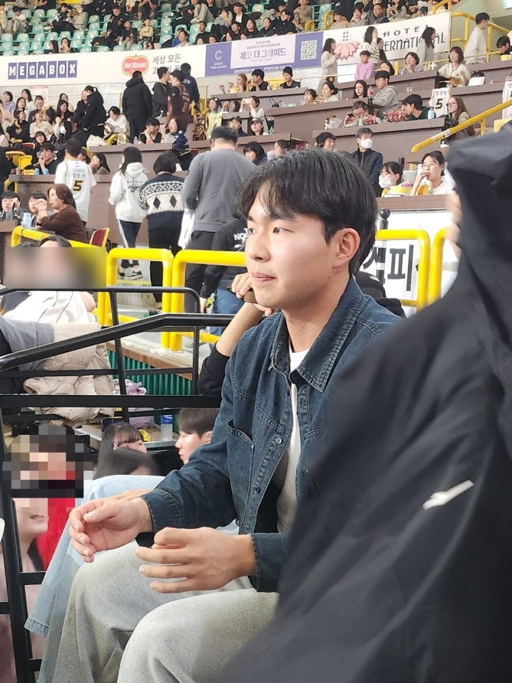농구 직관 보러 갔다가 이현중 엔씨 김휘집 선수 본 썰 : 네이버 블로그