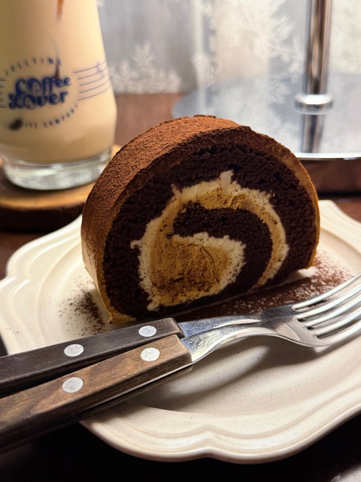 [마포/연남] 사이드테이블 - 크로플이 진짜 맛있는 연남동 디저트 맛집 : 네이버 블로그