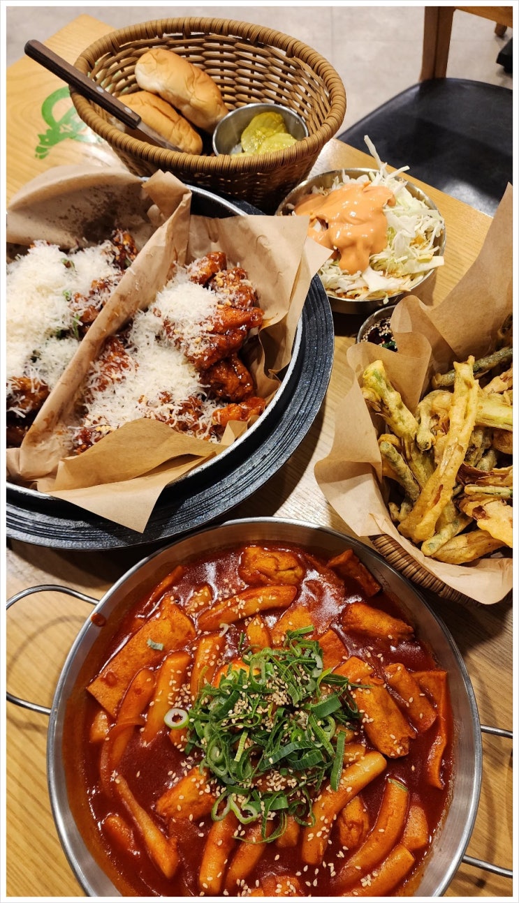 수원 영통구 맛집 추천 망포동 줄서는식당 [남문통닭] 가족외식 직장인 회식 최적의 장소로 불리는곳 : 네이버 블로그