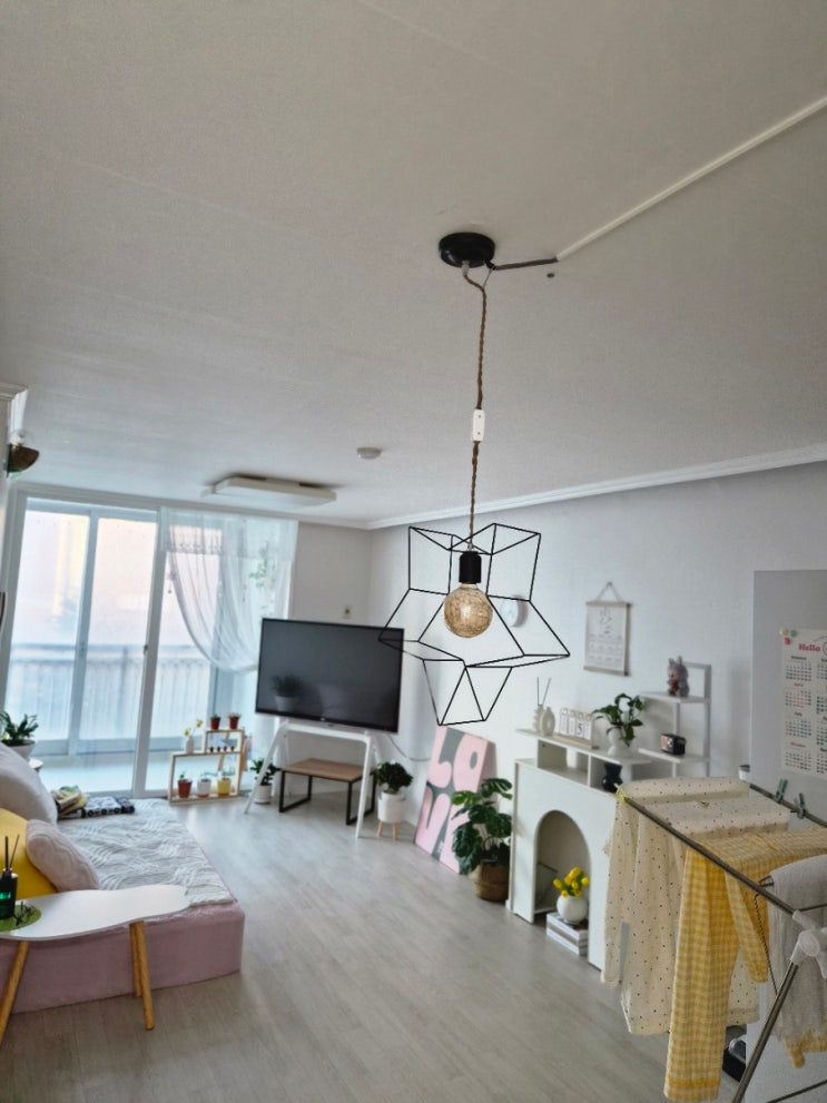 이사한지 두달, 햇살이 가장 이쁜 우리집거실!! : 네이버 블로그