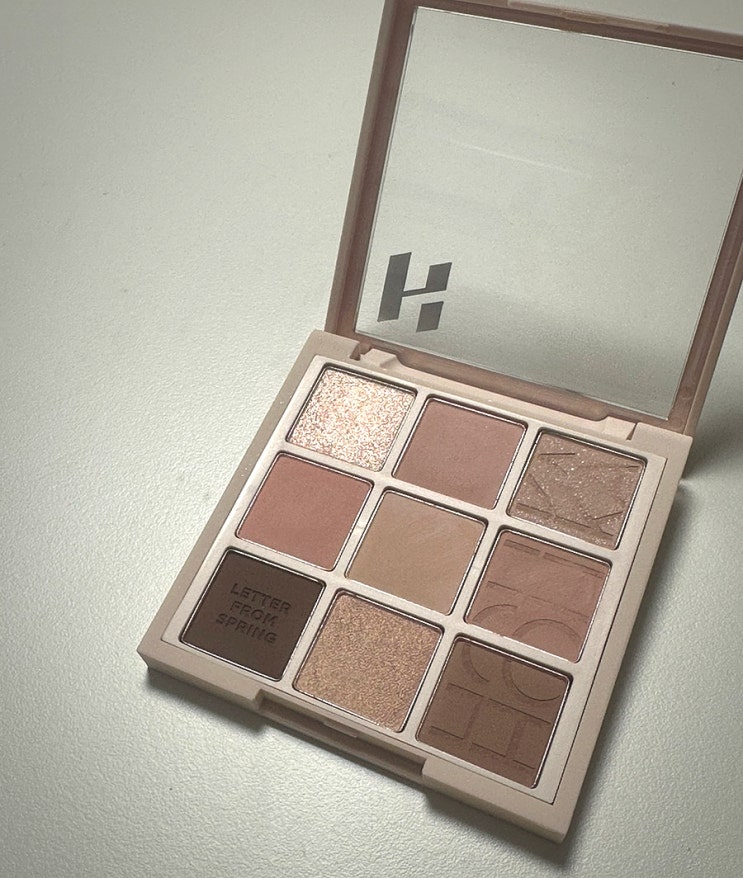 봄 데일리 메이크업 추천｜홀리카홀리카 레터프롬스프링 : 네이버 블로그