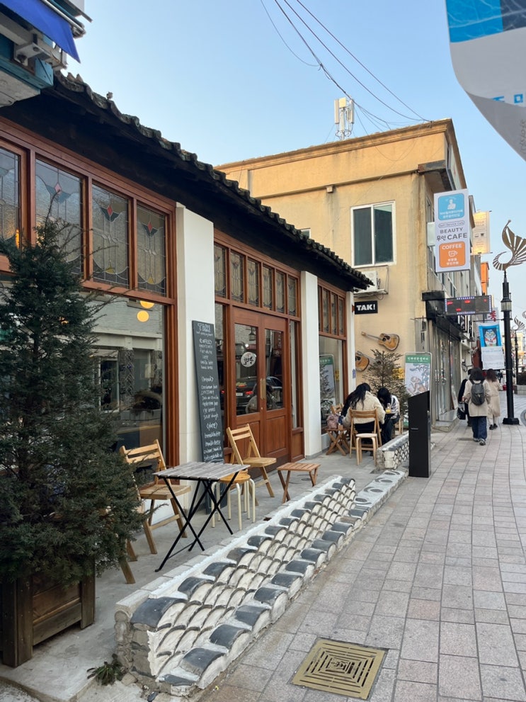 경주ㅣ카페 겸 베이커리, 경주 금리단길 TAK! : 네이버 블로그