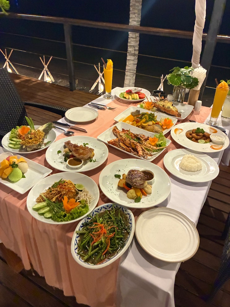 #3 코사무이 신혼여행 2일차 [씨푸드+센트럴 사무이] : 네이버 블로그