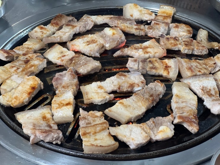 [인천 부평] 돼지 오겹살 끝내주는 정육 식당 구이 맛집 ‘두근두근 정육식당’ (삼겹살, 오겹살, 소 등심, 목살) : 네이버 블로그
