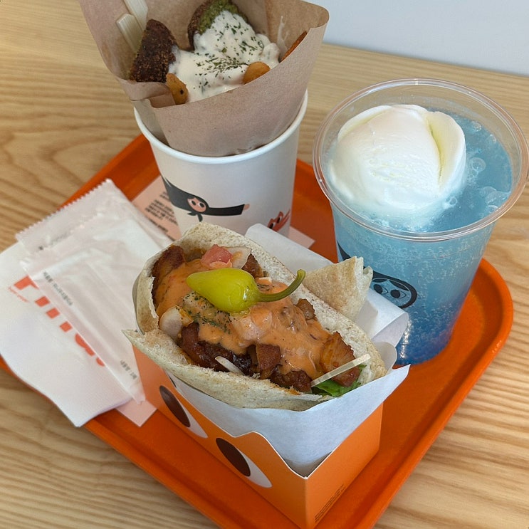 슈퍼이야이야 안국점 올리브오일 맛집에서 파는 피타브레드 샌드위치 팔라펠 : 네이버 블로그
