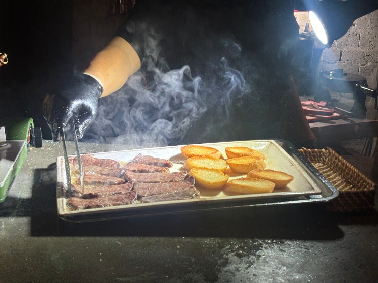 [맛집리뷰] 이태원 맛집 여인숙/ 기버터 스테이크 맛집/ 스테이크 맛집/ 식스센스 시티투어 스테이크 맛집 : 네이버 블로그