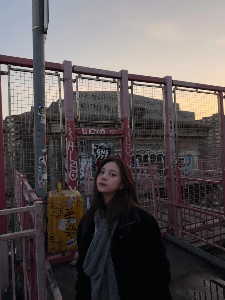 260318 VIVIZ 엄지 (ummmmm_j.i) 인스타그램 : 네이버 블로그