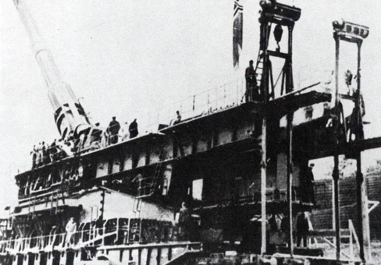 열차포 구스타프(Schewerer Gustav) 80cm[E] "도라(Dora)" / 발사 동영상 : 네이버 블로그